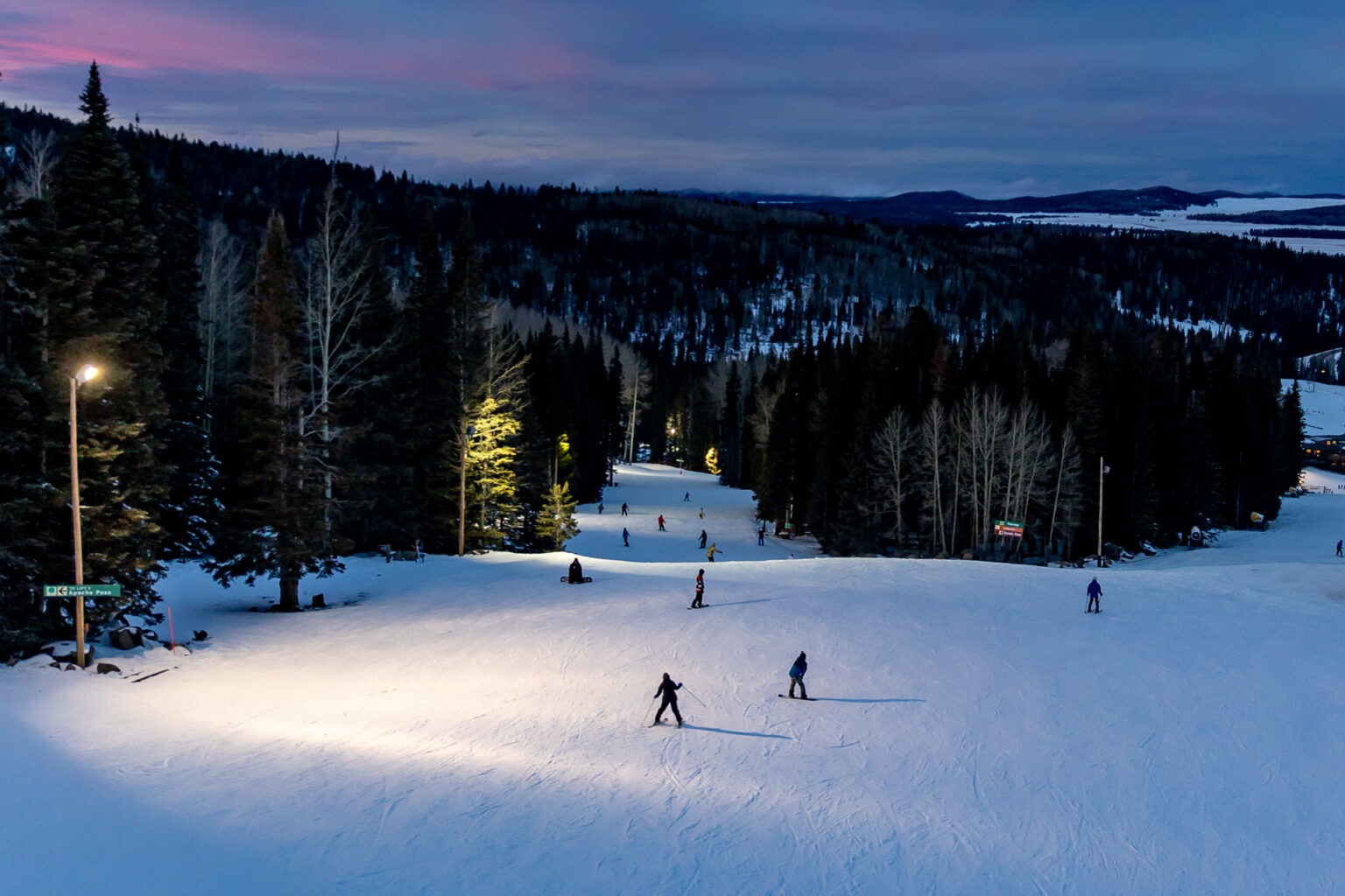 Night Skiing - Presidents' Day Weekend - Sunrise Park Resort